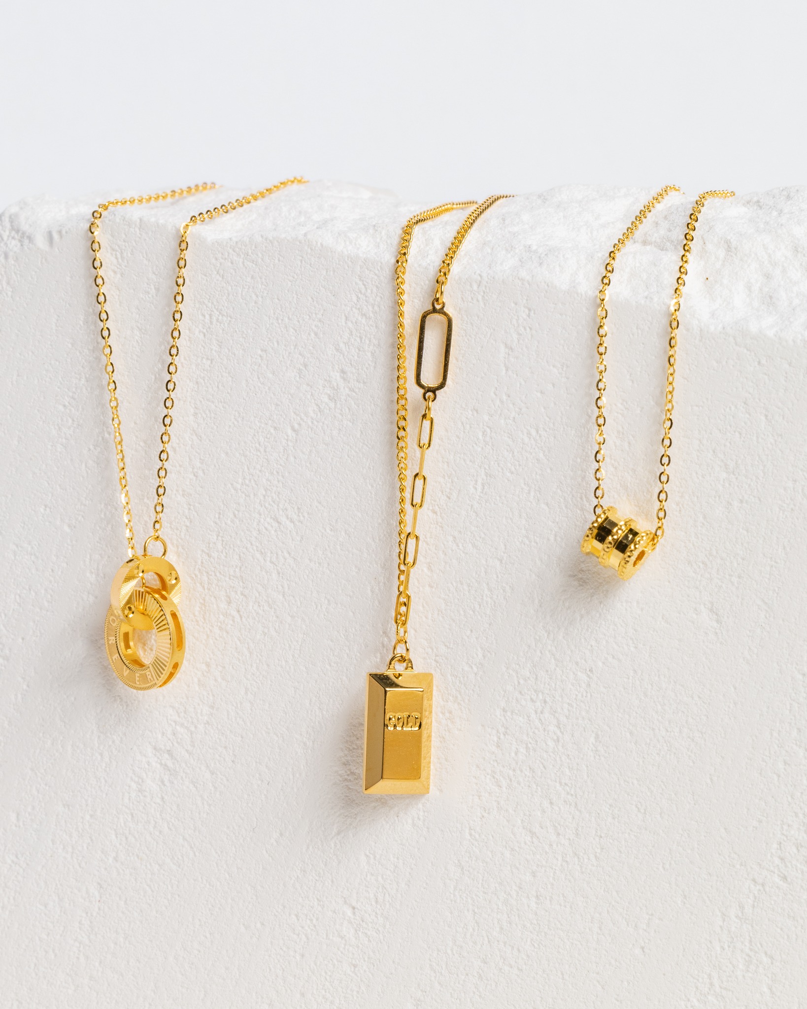 916 vs 999 Gold: Which One Is Best For Your Jewellery?